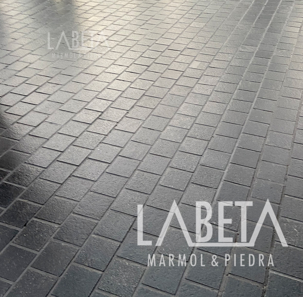 Adoquin Negro Acero | Piedras Labeta